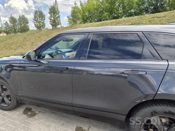 Grey Land Rover Range Rover Velar 2018 in Rezekne, with an engine capacity of 2.00 L and mileage of 151 thousand km for 20900 €, photo 10 on AUTOMOTO.COM.LV