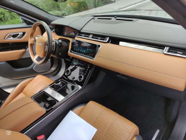 Grey Land Rover Range Rover Velar 2019 in Vilnius, with an engine capacity of 2.00 L and mileage of 149 thousand km for 34900 €, photo 1 on AUTOMOTO.COM.LV