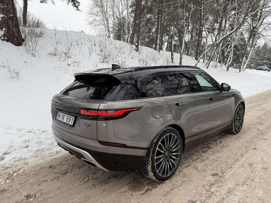 Pelēks Land Rover Range Rover Velar 2019 Viļņa, ar dzinēja tilpumu 2.00 L un nobraukumu 149 tūkst. km par 34900 €, foto 3 vietnē AUTOMOTO.COM.LV
