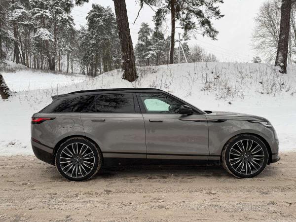 Grey Land Rover Range Rover Velar 2019 in Vilnius, with an engine capacity of 2.00 L and mileage of 149 thousand km for 34900 €, photo 4 on AUTOMOTO.COM.LV