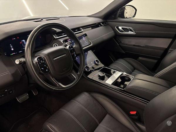 Pelēks Land Rover Range Rover Velar 2019 Marijampole, ar dzinēja tilpumu 2.00 L un nobraukumu 139 tūkst. km par 24999 €, foto 2 vietnē AUTOMOTO.COM.LV