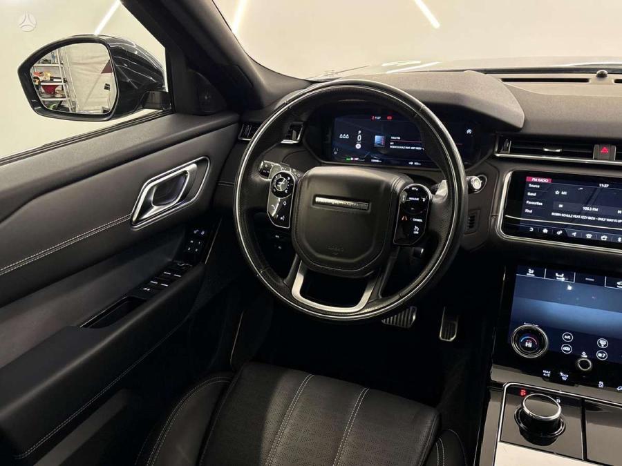 Pelēks Land Rover Range Rover Velar 2019 Marijampole, ar dzinēja tilpumu 2.00 L un nobraukumu 139 tūkst. km par 24999 €, foto 14 vietnē AUTOMOTO.COM.LV