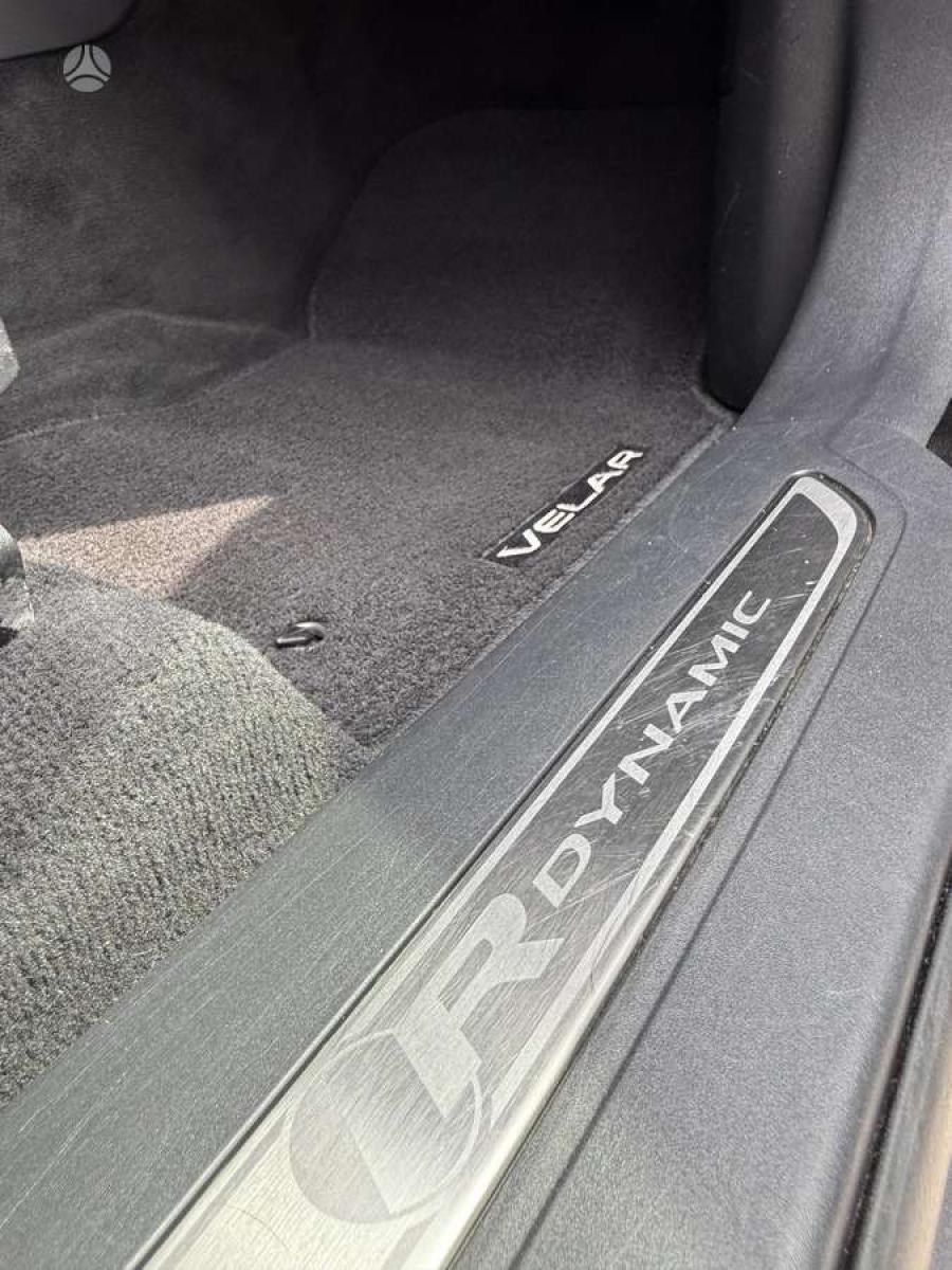 Pelēks Land Rover Range Rover Velar 2019 Kauņa, ar dzinēja tilpumu 2.00 L un nobraukumu 186 tūkst. km par 20490 €, foto 25 vietnē AUTOMOTO.COM.LV