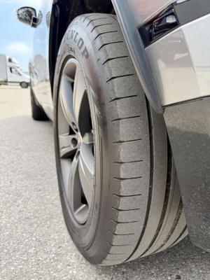 Pelēks Land Rover Range Rover Velar 2019 Kauņa, ar dzinēja tilpumu 2.00 L un nobraukumu 186 tūkst. km par 20490 €, foto 45 vietnē AUTOMOTO.COM.LV