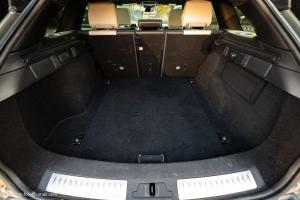 Pelēks Land Rover Range Rover Velar 2019 Viļņa, ar dzinēja tilpumu 3.00 L un nobraukumu 82 tūkst. km par 29500 €, foto 12 vietnē AUTOMOTO.COM.LV