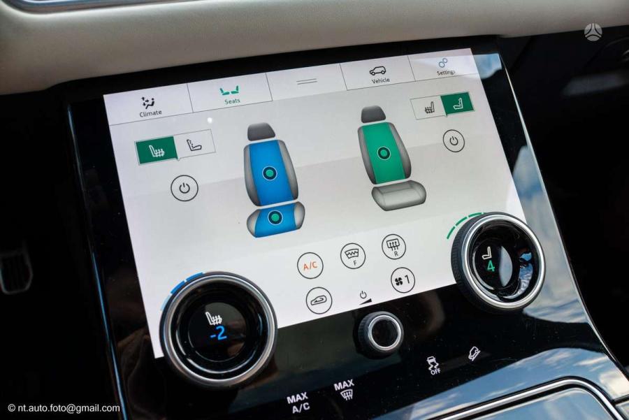 Pelēks Land Rover Range Rover Velar 2019 Viļņa, ar dzinēja tilpumu 3.00 L un nobraukumu 82 tūkst. km par 29500 €, foto 16 vietnē AUTOMOTO.COM.LV
