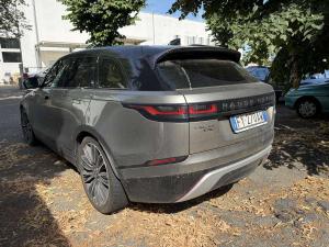 Pelēks Land Rover Range Rover Velar 2019 Šauļi, ar dzinēja tilpumu 2.00 L un nobraukumu 243 tūkst. km par 14700 €, foto 5 vietnē AUTOMOTO.COM.LV