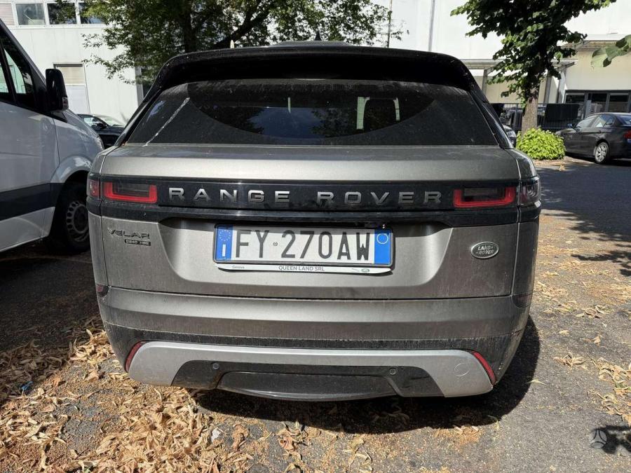 Pelēks Land Rover Range Rover Velar 2019 Šauļi, ar dzinēja tilpumu 2.00 L un nobraukumu 243 tūkst. km par 14700 €, foto 6 vietnē AUTOMOTO.COM.LV
