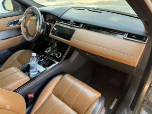 Pelēks Land Rover Range Rover Velar 2019 Šauļi, ar dzinēja tilpumu 2.00 L un nobraukumu 243 tūkst. km par 14700 €, foto 8 vietnē AUTOMOTO.COM.LV