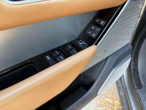 Pelēks Land Rover Range Rover Velar 2019 Šauļi, ar dzinēja tilpumu 2.00 L un nobraukumu 243 tūkst. km par 14700 €, foto 21 vietnē AUTOMOTO.COM.LV