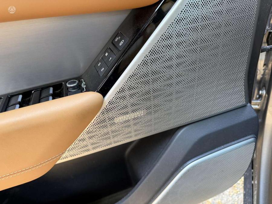 Pelēks Land Rover Range Rover Velar 2019 Šauļi, ar dzinēja tilpumu 2.00 L un nobraukumu 243 tūkst. km par 14700 €, foto 22 vietnē AUTOMOTO.COM.LV