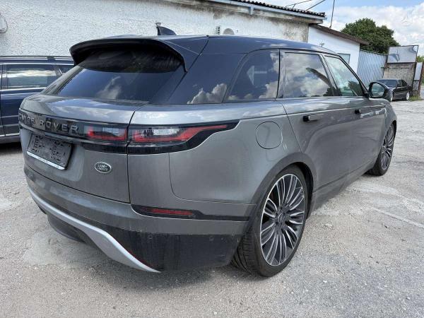 Grey Land Rover Range Rover Velar 2019 in Siauliai, with an engine capacity of 2.00 L and mileage of 243 thousand km for 13900 €, photo 3 on AUTOMOTO.COM.LV