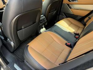 Grey Land Rover Range Rover Velar 2019 in Siauliai, with an engine capacity of 2.00 L and mileage of 243 thousand km for 13900 €, photo 11 on AUTOMOTO.COM.LV