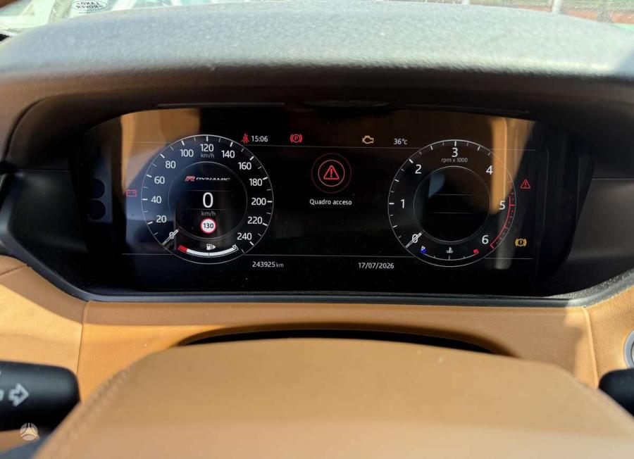 Grey Land Rover Range Rover Velar 2019 in Siauliai, with an engine capacity of 2.00 L and mileage of 243 thousand km for 13900 €, photo 23 on AUTOMOTO.COM.LV