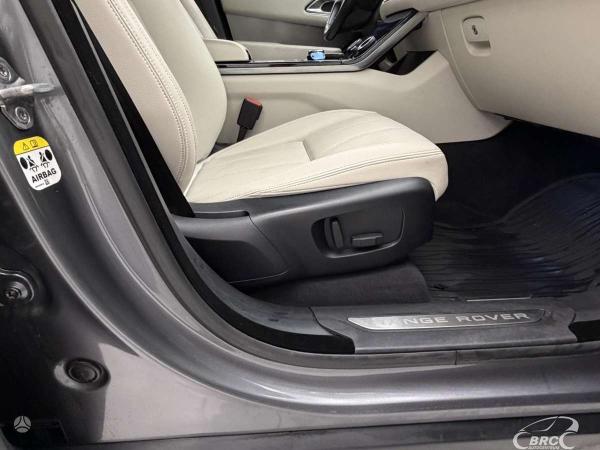 Pelēks Land Rover Range Rover Velar 2019 Viļņa, ar dzinēja tilpumu 2.00 L un nobraukumu 99 tūkst. km par 23000 €, foto 7 vietnē AUTOMOTO.COM.LV