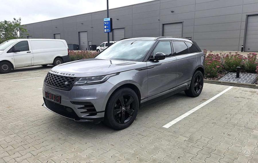 Grey Land Rover Range Rover Velar 2020 in Vilnius, with an engine capacity of 2.00 L and mileage of 57 thousand km for 27900 €, photo 1 on AUTOMOTO.COM.LV