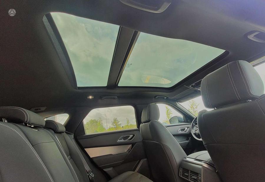 Grey Land Rover Range Rover Velar 2020 in Vilnius, with an engine capacity of 2.00 L and mileage of 57 thousand km for 27900 €, photo 18 on AUTOMOTO.COM.LV