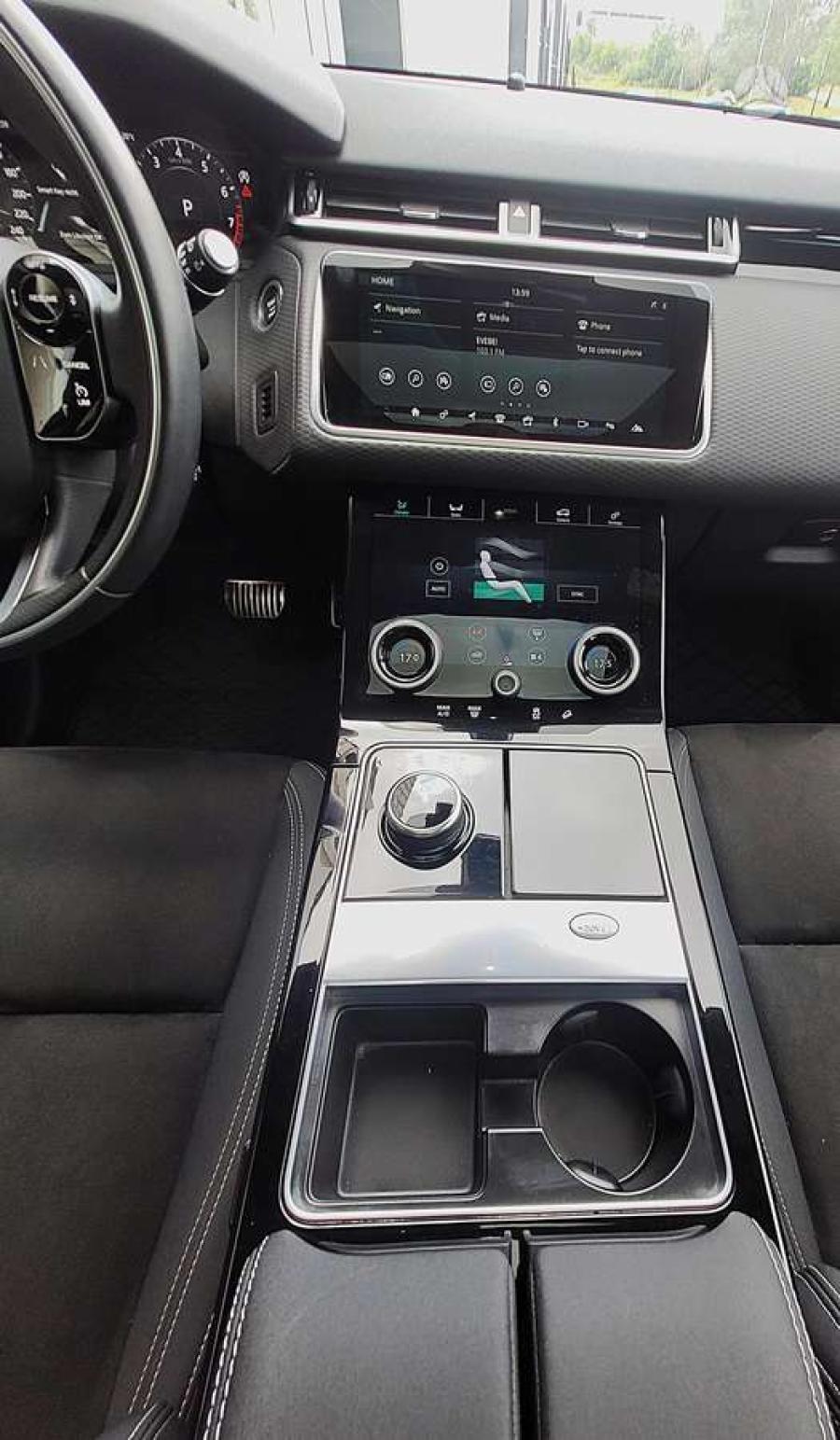 Grey Land Rover Range Rover Velar 2020 in Vilnius, with an engine capacity of 2.00 L and mileage of 57 thousand km for 27900 €, photo 21 on AUTOMOTO.COM.LV