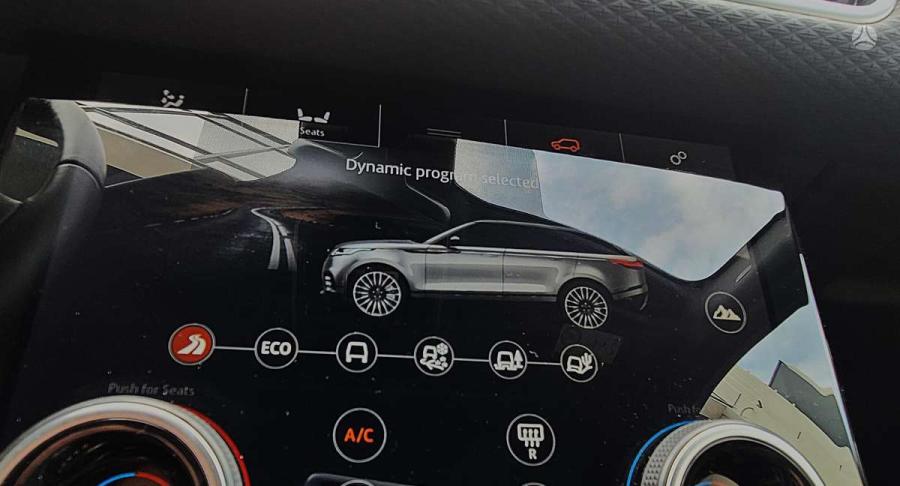 Grey Land Rover Range Rover Velar 2020 in Vilnius, with an engine capacity of 2.00 L and mileage of 57 thousand km for 27900 €, photo 25 on AUTOMOTO.COM.LV