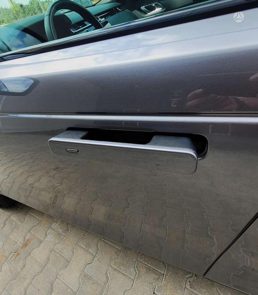 Grey Land Rover Range Rover Velar 2020 in Vilnius, with an engine capacity of 2.00 L and mileage of 57 thousand km for 27900 €, photo 28 on AUTOMOTO.COM.LV