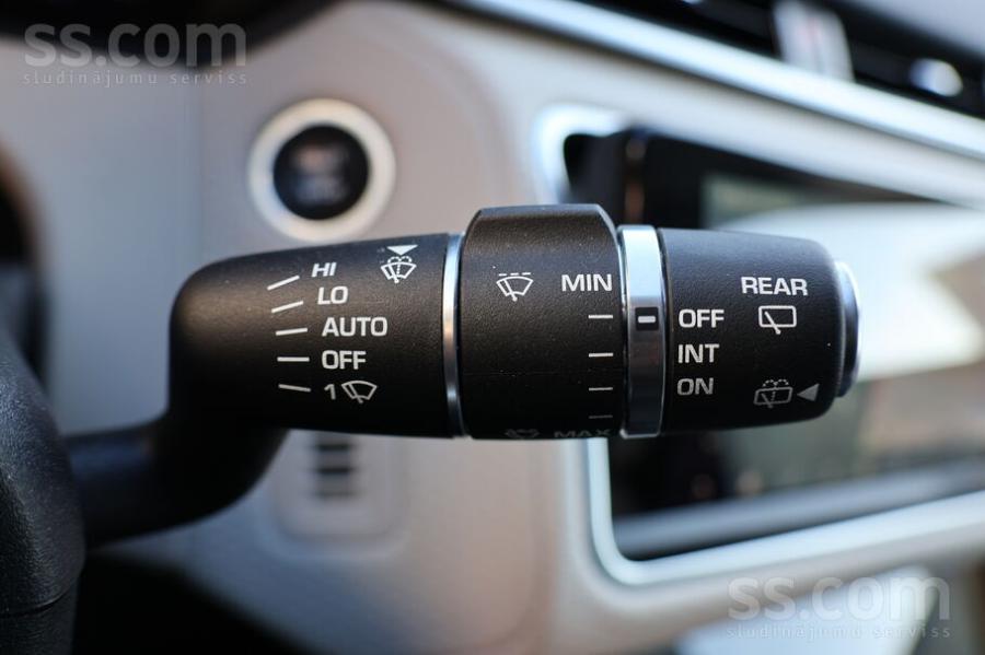 Pelēks Land Rover Range Rover Velar 2020 Rīga, ar dzinēja tilpumu 2.00 L un nobraukumu 93 tūkst. km par 28550 €, foto 13 vietnē AUTOMOTO.COM.LV
