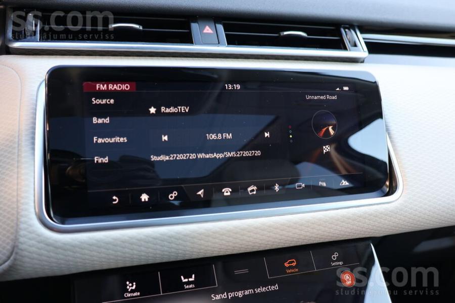 Pelēks Land Rover Range Rover Velar 2020 Rīga, ar dzinēja tilpumu 2.00 L un nobraukumu 93 tūkst. km par 28550 €, foto 21 vietnē AUTOMOTO.COM.LV