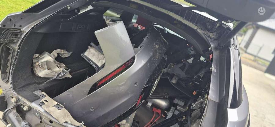 Grey Land Rover Range Rover Velar 2020 in Kaunas, with an engine capacity of 5.00 L and mileage of 41 thousand km for 27500 €, photo 16 on AUTOMOTO.COM.LV