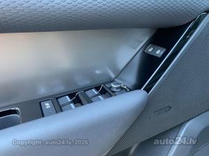 Pelēks Land Rover Range Rover Velar 2021 Tallina, ar dzinēja tilpumu 2.00 L un nobraukumu 94 tūkst. km par 34900 €, foto 19 vietnē AUTOMOTO.COM.LV