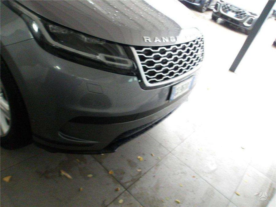Grey Land Rover Range Rover Velar 2021 in Klaipeda, with an engine capacity of 2.00 L and mileage of 148 thousand km for 26500 €, photo 5 on AUTOMOTO.COM.LV