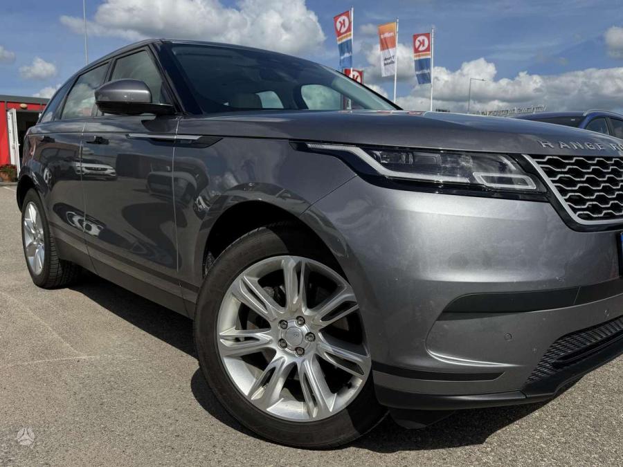 Grey Land Rover Range Rover Velar 2022 in Vilnius, with an engine capacity of 2.00 L and mileage of 54 thousand km for 33590 €, photo 5 on AUTOMOTO.COM.LV