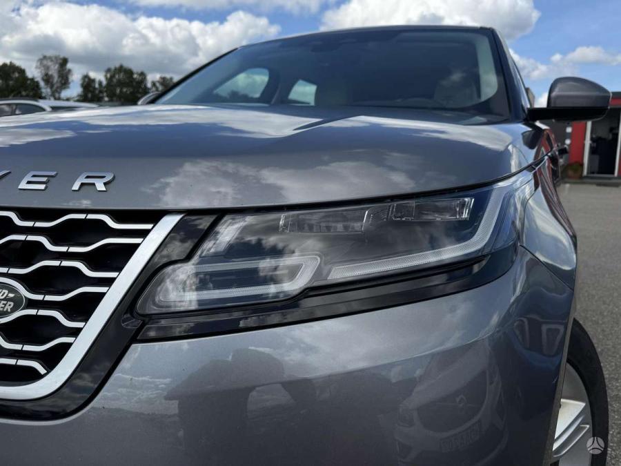 Grey Land Rover Range Rover Velar 2022 in Vilnius, with an engine capacity of 2.00 L and mileage of 54 thousand km for 33590 €, photo 8 on AUTOMOTO.COM.LV