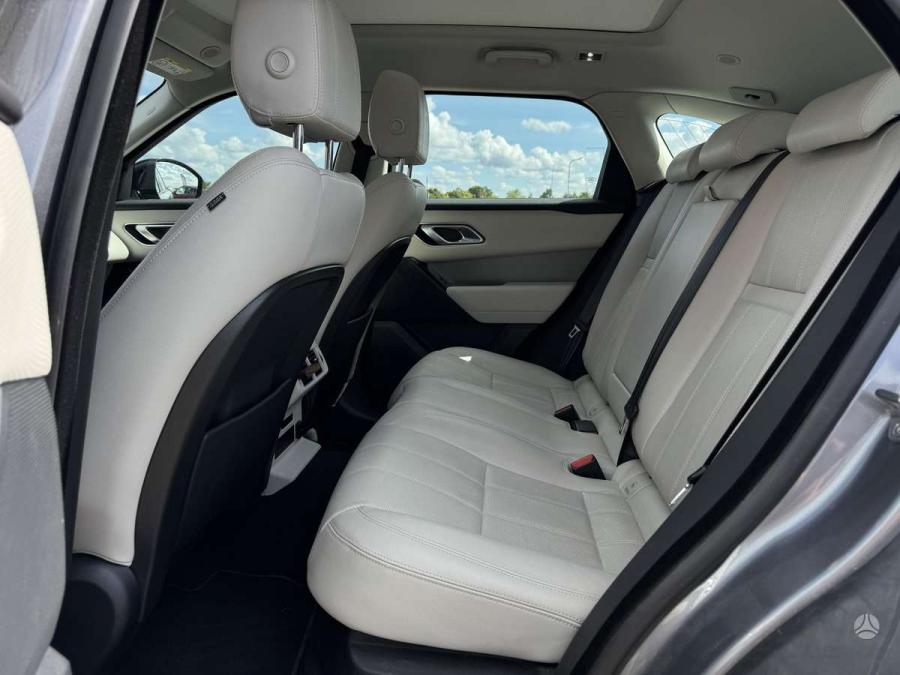 Grey Land Rover Range Rover Velar 2022 in Vilnius, with an engine capacity of 2.00 L and mileage of 54 thousand km for 33590 €, photo 20 on AUTOMOTO.COM.LV