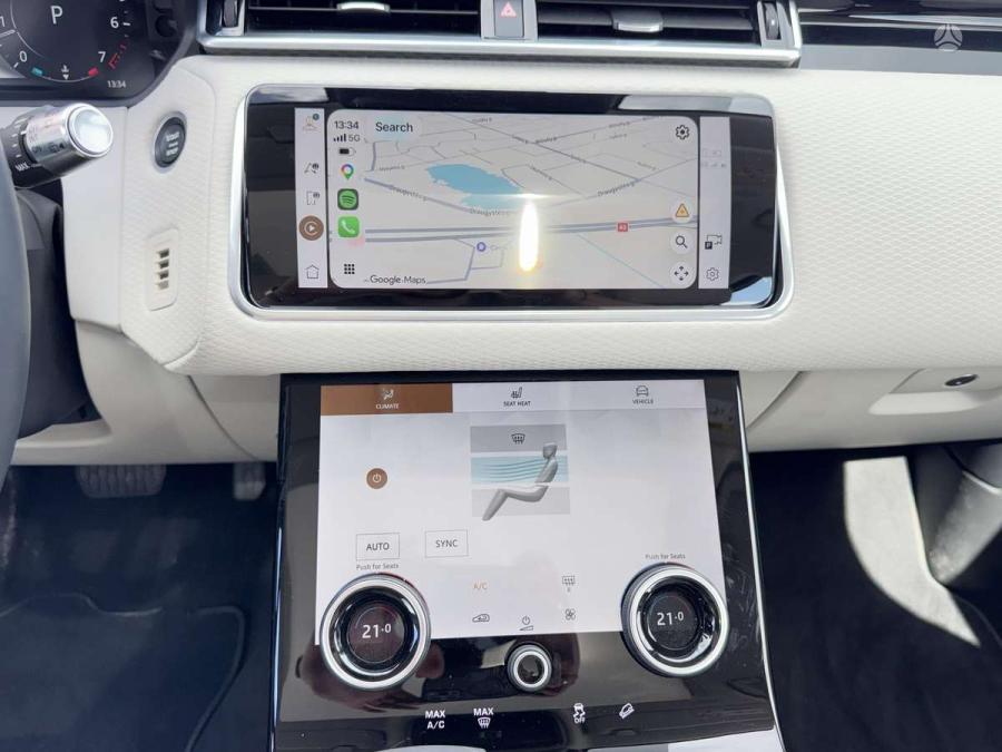 Grey Land Rover Range Rover Velar 2022 in Vilnius, with an engine capacity of 2.00 L and mileage of 54 thousand km for 33590 €, photo 27 on AUTOMOTO.COM.LV