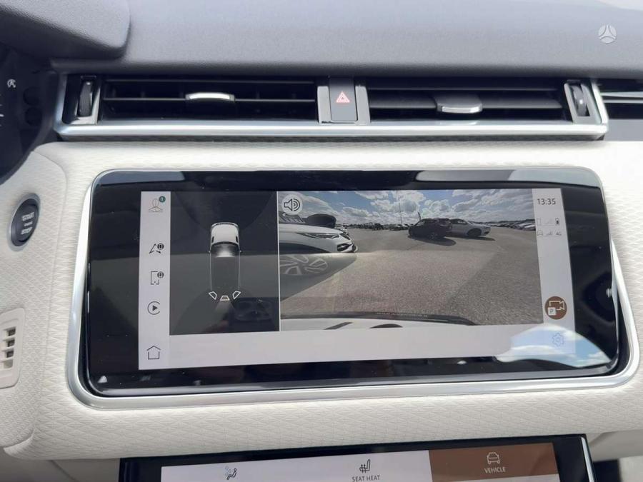 Grey Land Rover Range Rover Velar 2022 in Vilnius, with an engine capacity of 2.00 L and mileage of 54 thousand km for 33590 €, photo 32 on AUTOMOTO.COM.LV