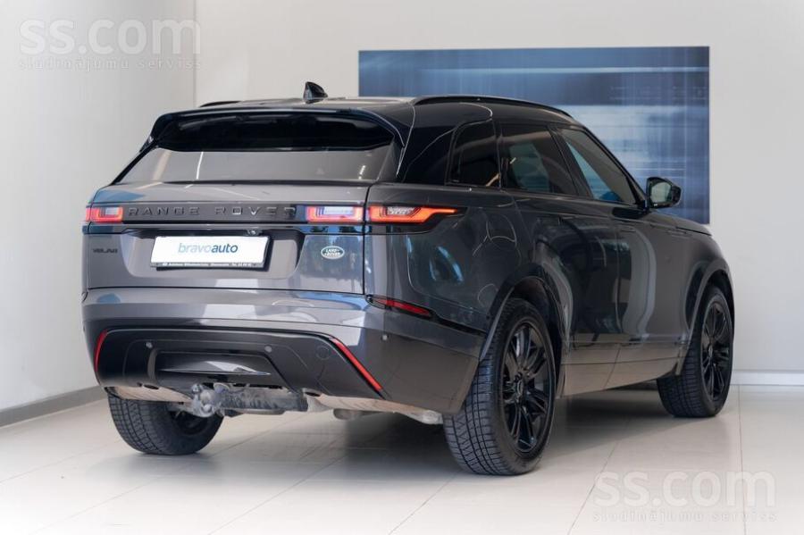 Pelēks Land Rover Range Rover Velar 2023 Rīga, ar dzinēja tilpumu 2.00 L un nobraukumu 24 tūkst. km par 39990 €, foto 4 vietnē AUTOMOTO.COM.LV