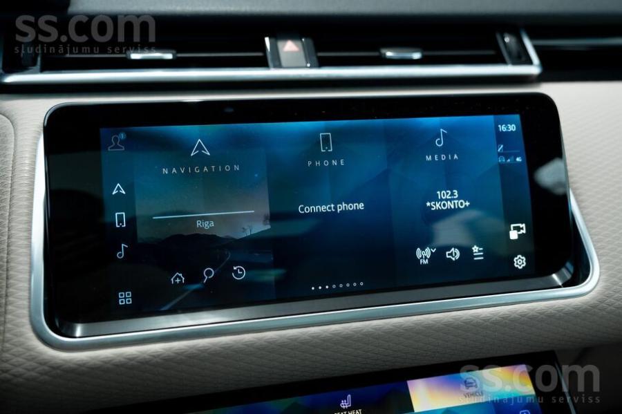 Pelēks Land Rover Range Rover Velar 2023 Rīga, ar dzinēja tilpumu 2.00 L un nobraukumu 24 tūkst. km par 39990 €, foto 23 vietnē AUTOMOTO.COM.LV