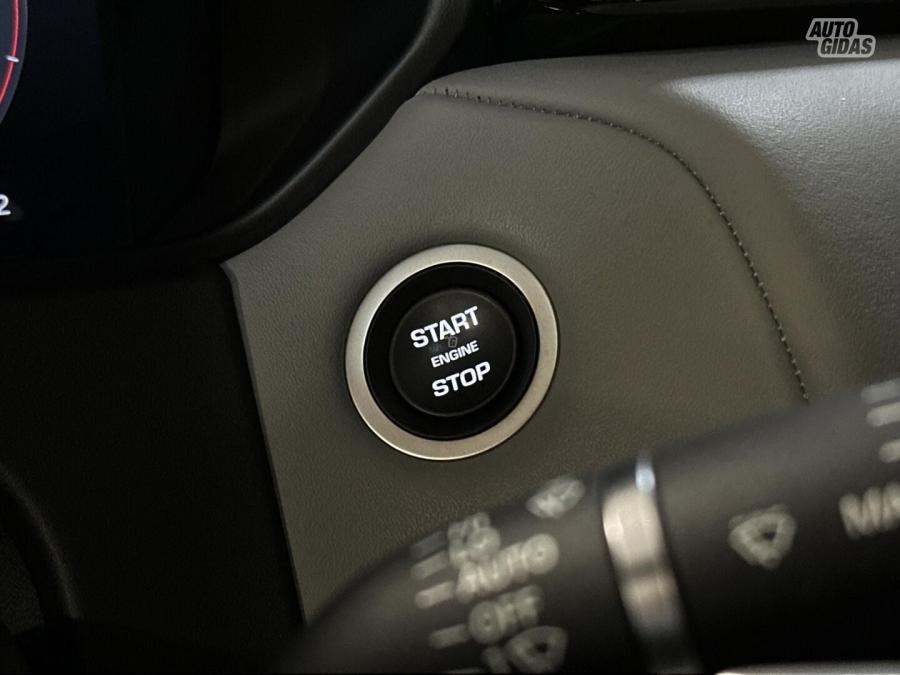 Pelēks Land Rover Range Rover Velar 2024 Viļņa, ar dzinēja tilpumu 3.00 L un nobraukumu 23 tūkst. km par 76000 €, foto 24 vietnē AUTOMOTO.COM.LV