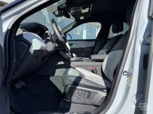 Grey Land Rover Range Rover Velar 2025 in Vilnius, with an engine capacity of 3.00 L and mileage of 30 thousand km for 60300 €, photo 8 on AUTOMOTO.COM.LV