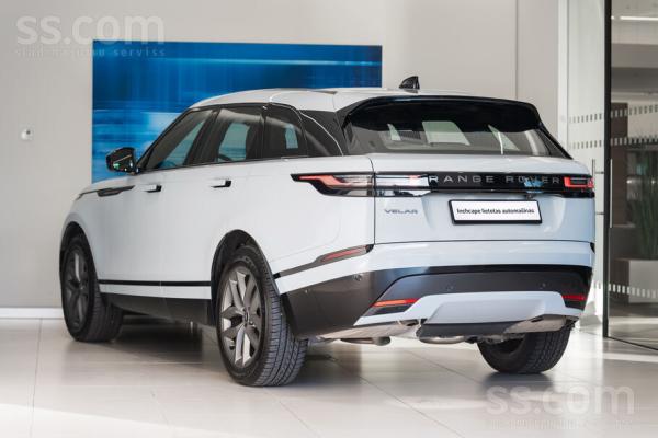 Pelēks Land Rover Range Rover Velar 2026 Rīga, ar dzinēja tilpumu 3.00 L un nobraukumu 4 tūkst. km par 64990 €, foto 5 vietnē AUTOMOTO.COM.LV
