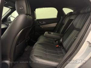 Grey Land Rover Range Rover Velar 2017 in Parnu, with an engine capacity of 2.00 L and mileage of 138 thousand km for 23990 €, photo 13 on AUTOMOTO.COM.LV