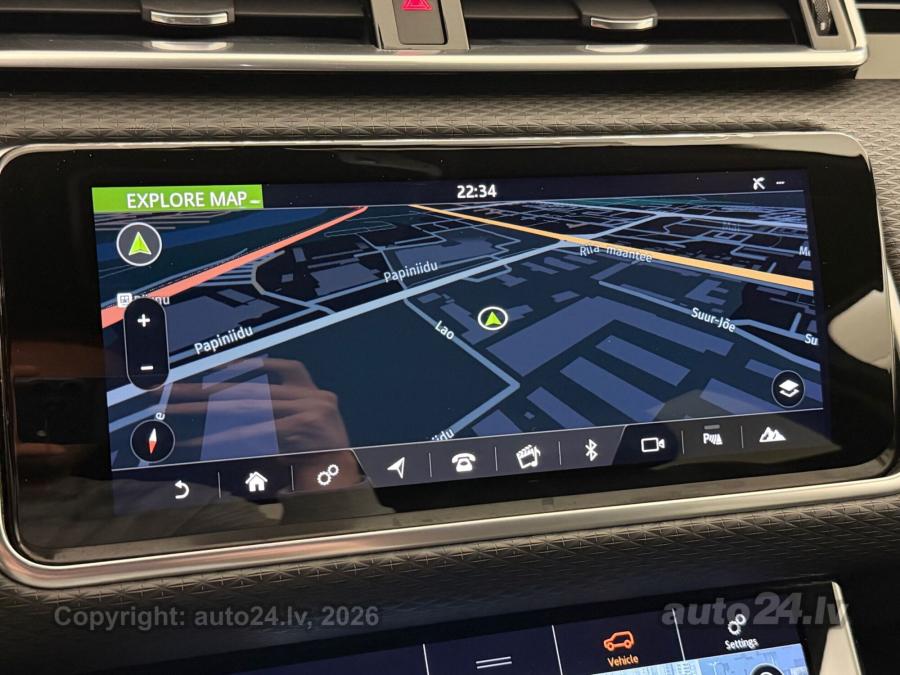 Grey Land Rover Range Rover Velar 2017 in Parnu, with an engine capacity of 2.00 L and mileage of 138 thousand km for 23990 €, photo 17 on AUTOMOTO.COM.LV