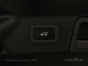 Grey Land Rover Range Rover Velar 2017 in Parnu, with an engine capacity of 2.00 L and mileage of 138 thousand km for 23990 €, photo 29 on AUTOMOTO.COM.LV