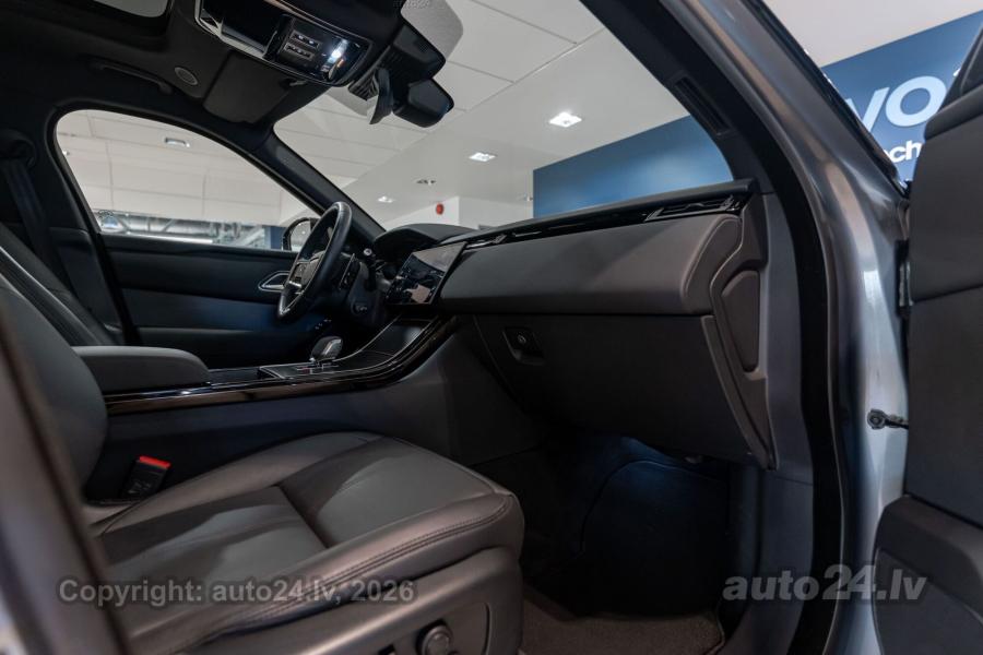 Pelēks Land Rover Range Rover Velar 2024 Tallina, ar dzinēja tilpumu 2.00 L un nobraukumu 36 tūkst. km par 65000 €, foto 19 vietnē AUTOMOTO.COM.LV