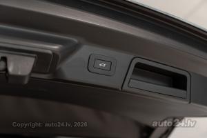 Pelēks Land Rover Range Rover Velar 2024 Tallina, ar dzinēja tilpumu 2.00 L un nobraukumu 36 tūkst. km par 65000 €, foto 25 vietnē AUTOMOTO.COM.LV