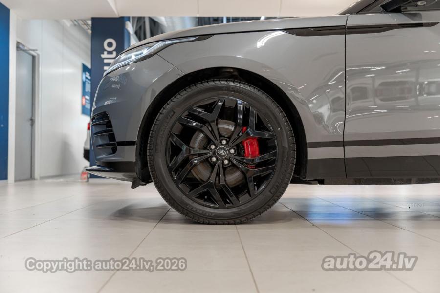 Pelēks Land Rover Range Rover Velar 2024 Tallina, ar dzinēja tilpumu 2.00 L un nobraukumu 36 tūkst. km par 65000 €, foto 26 vietnē AUTOMOTO.COM.LV