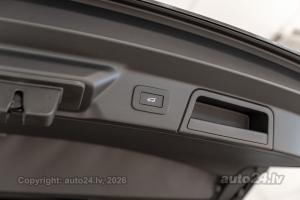 Pelēks Land Rover Range Rover Velar 2026 Tallina, ar dzinēja tilpumu 2.00 L un nobraukumu 2 tūkst. km par 99200 €, foto 16 vietnē AUTOMOTO.COM.LV