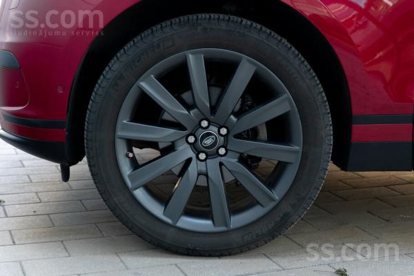 Red Land Rover Range Rover Velar 2017 in Riga, with an engine capacity of 2.00 L and mileage of 55 thousand km for 29990 €, photo 6 on AUTOMOTO.COM.LV