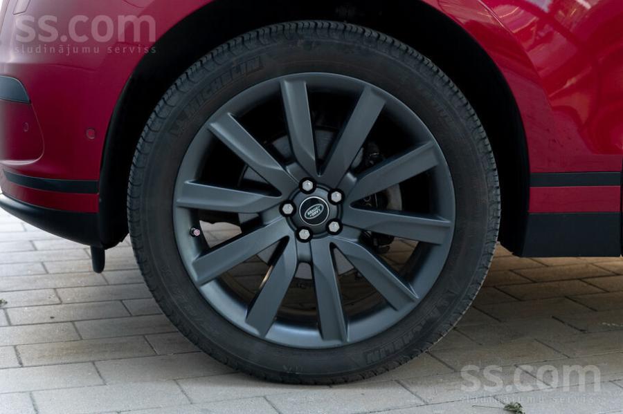 Red Land Rover Range Rover Velar 2017 in Riga, with an engine capacity of 2.00 L and mileage of 55 thousand km for 29990 €, photo 7 on AUTOMOTO.COM.LV