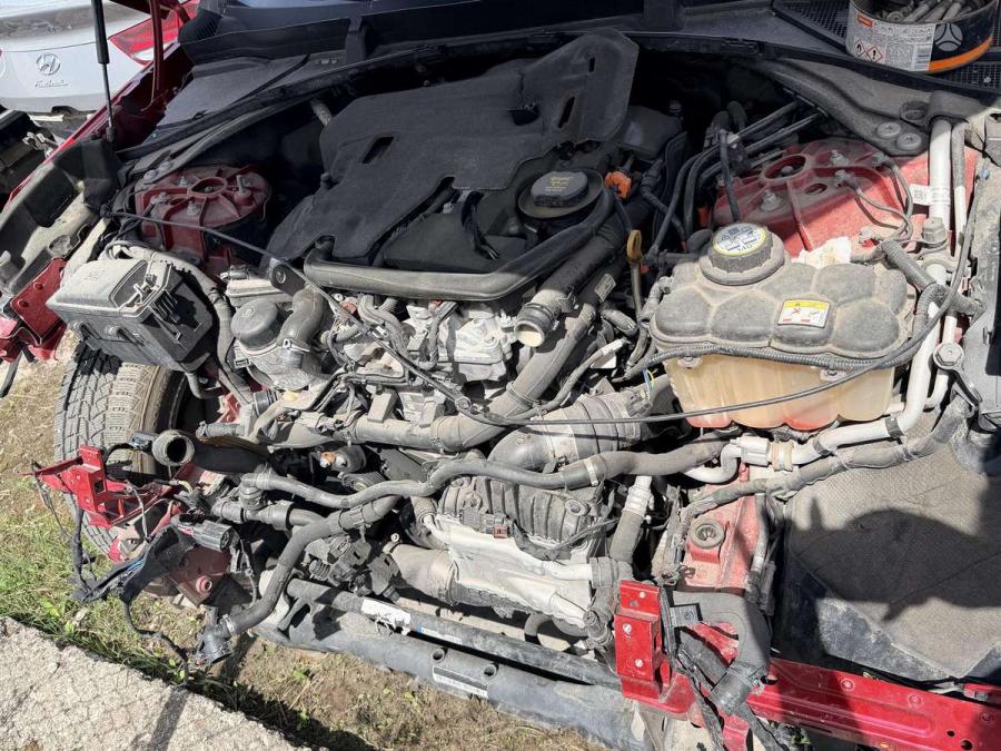 Sarkans Land Rover Range Rover Velar 2021 Kauņa, ar dzinēja tilpumu 2.00 L un nobraukumu 19 tūkst. km par 12500 €, foto 9 vietnē AUTOMOTO.COM.LV