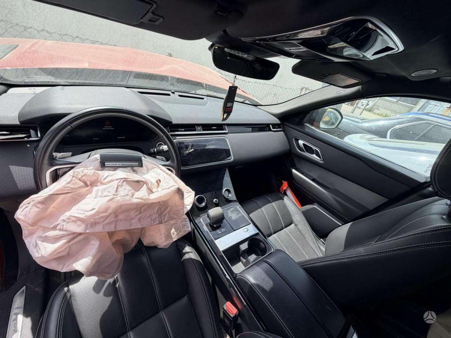 Sarkans Land Rover Range Rover Velar 2021 Kauņa, ar dzinēja tilpumu 2.00 L un nobraukumu 19 tūkst. km par 12500 €, foto 13 vietnē AUTOMOTO.COM.LV